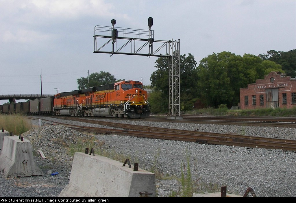 BNSF 5910